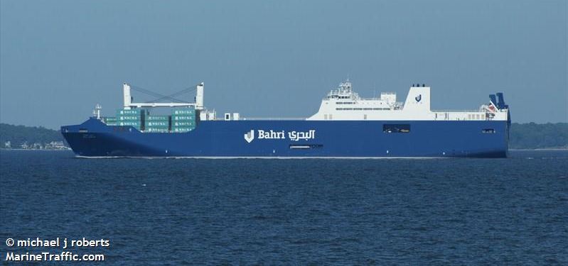 Un barco saudí carga armas en el puerto de Santander con destino «a la ...